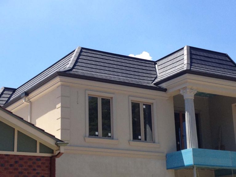 Lutum Designer Ceramic Shingle™ on Bellcast Roof | BuildCor